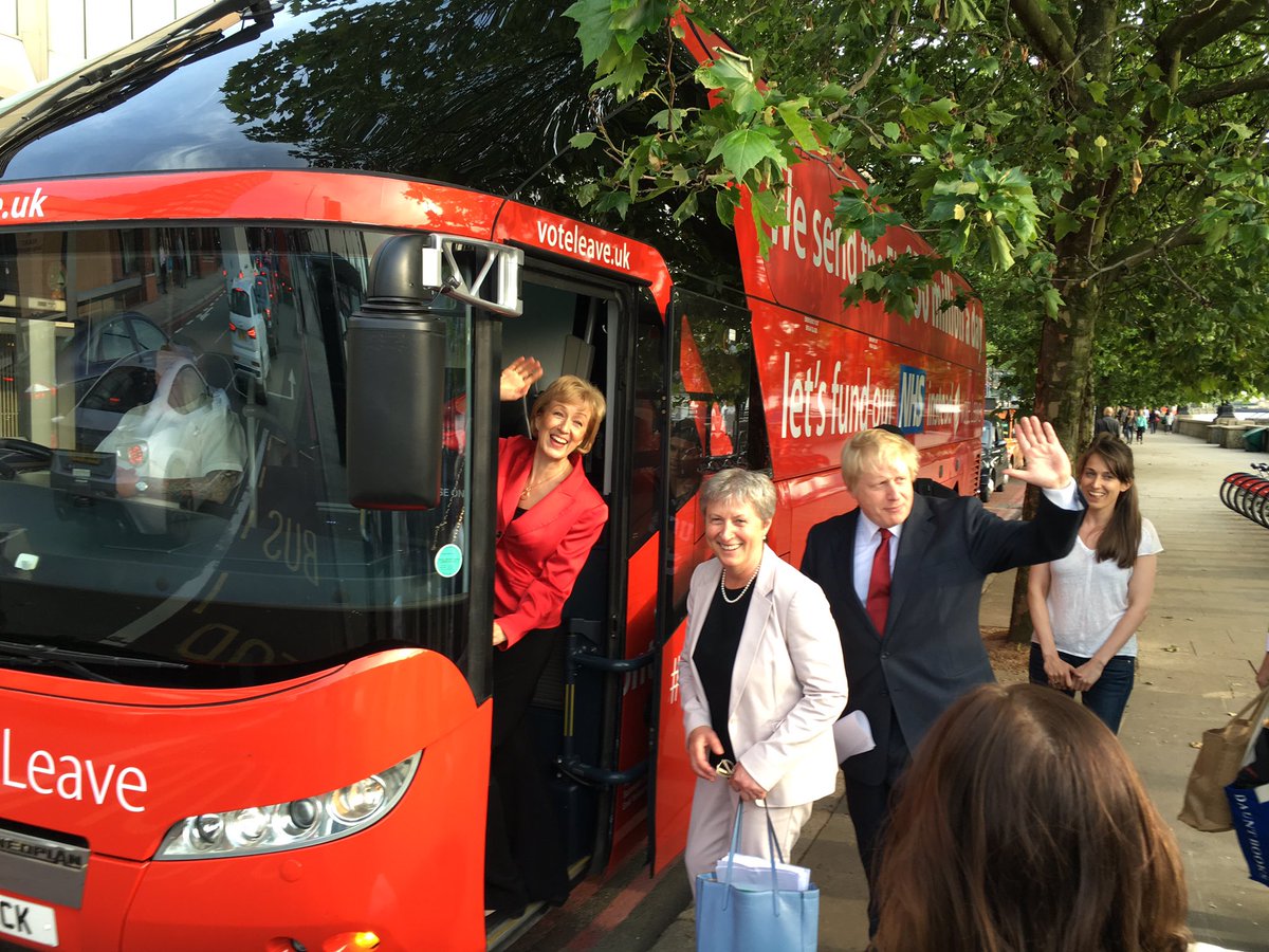 Vote Leave team make their way to ITV EU Referendum Debate - ITV News