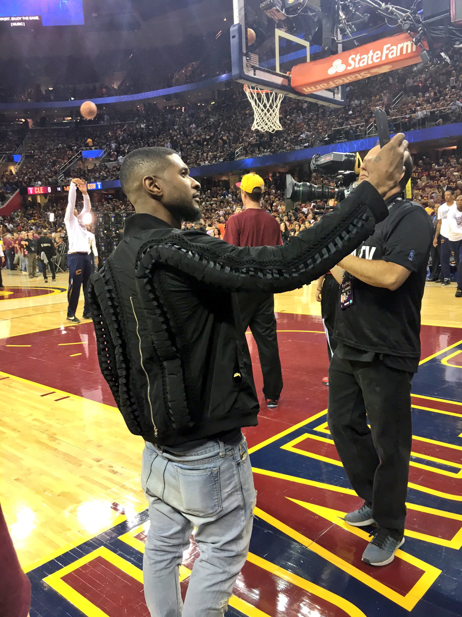 Usher Sagging Pants My Man Usher! 😘 Ideas | Usher, Usher Raymond,