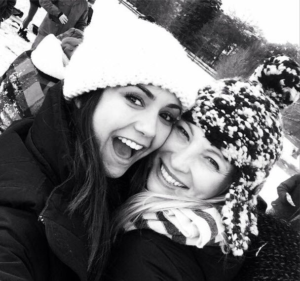 Nina Dobrev And Candice Accola Best Friends