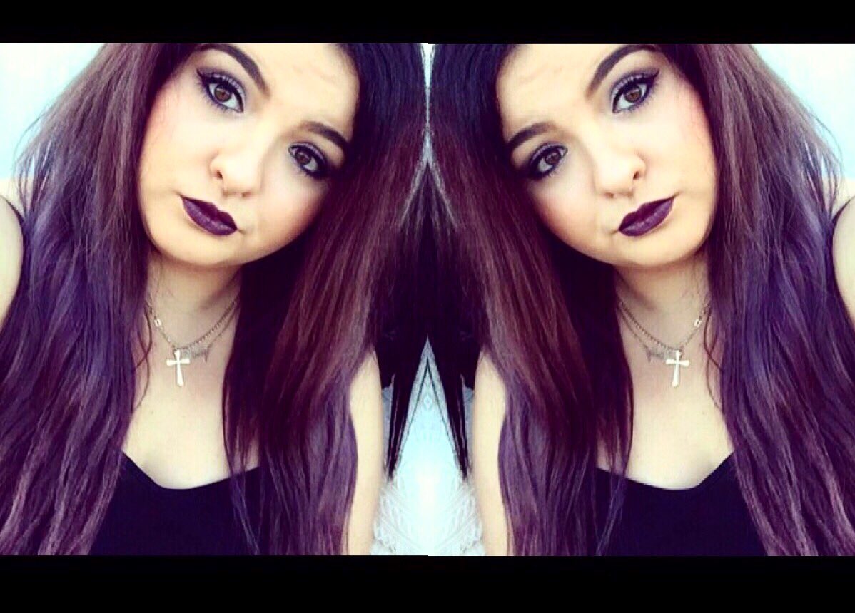 Holly Scanlan's Instagram, Twitter & Facebook on IDCrawl