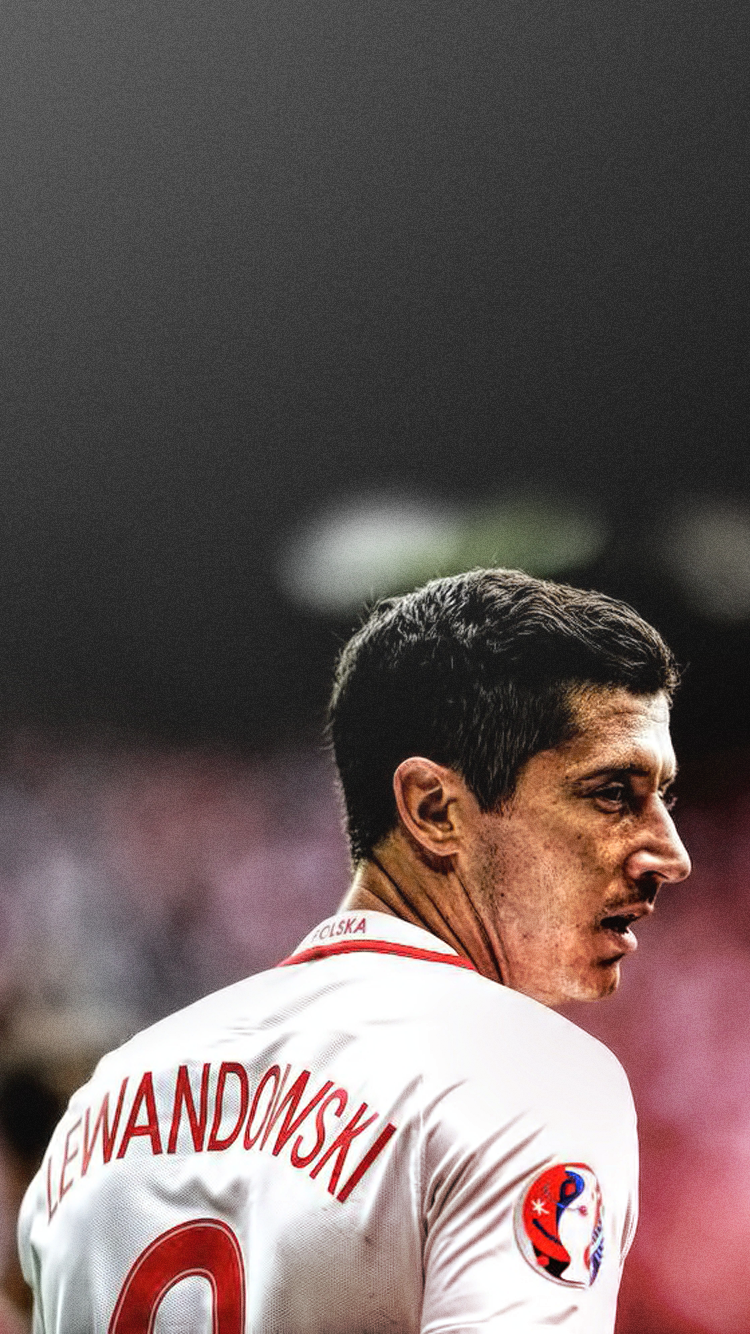 Robert Lewandowski Iphone Wallpaper