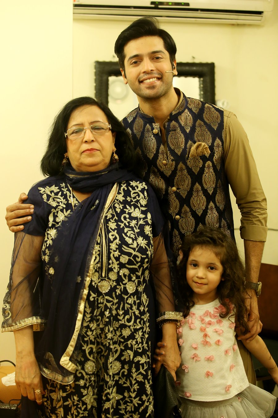 Fahad Mustafa Daughter Images Clipart