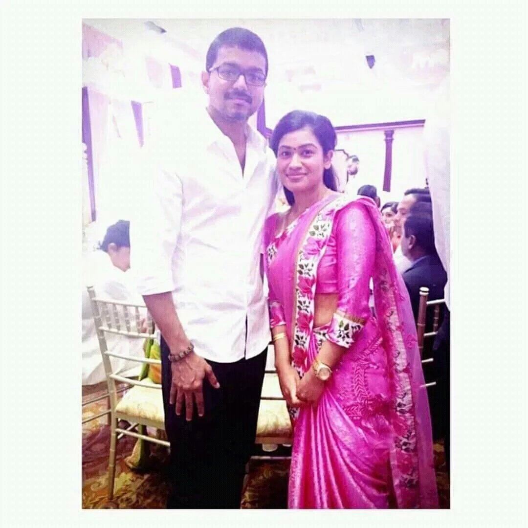 Tamil Actor Vijay Marriage Photos Vijay And Sangeetha 16th Wedding