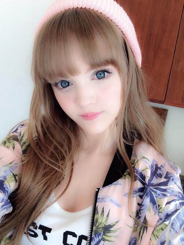 Barbie Doll Girl Dakota Rose