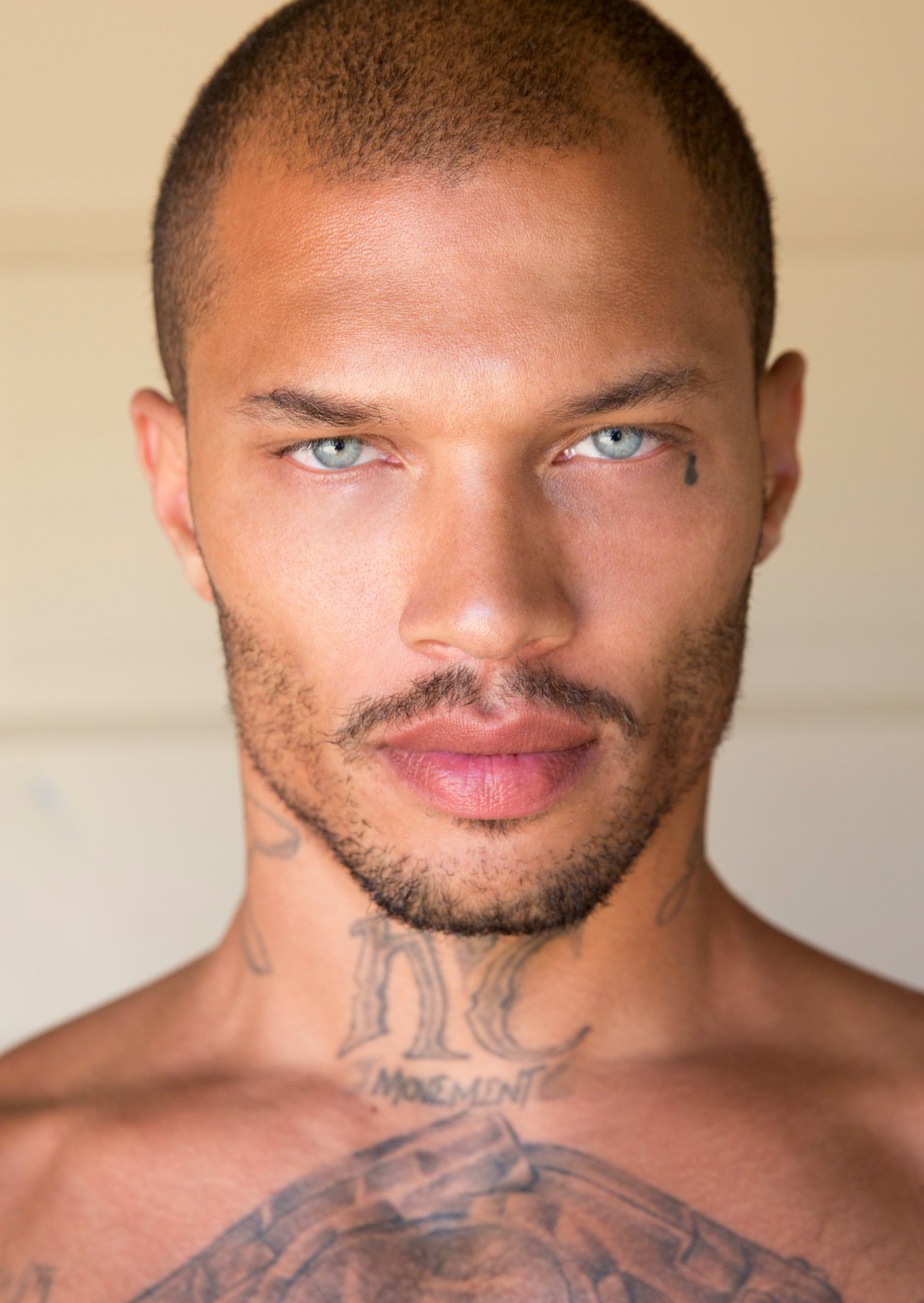 'Hot felon' Jeremy Meeks is releasing a memoir this fall | Page 3 | The ...