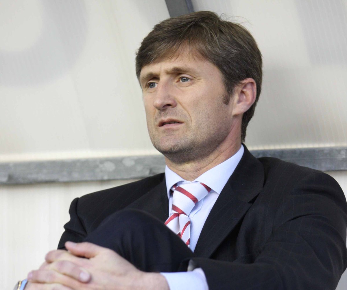 Hablamos con ROBERT JARNI, ex futbolista y entrenador Croata, sobre el ...