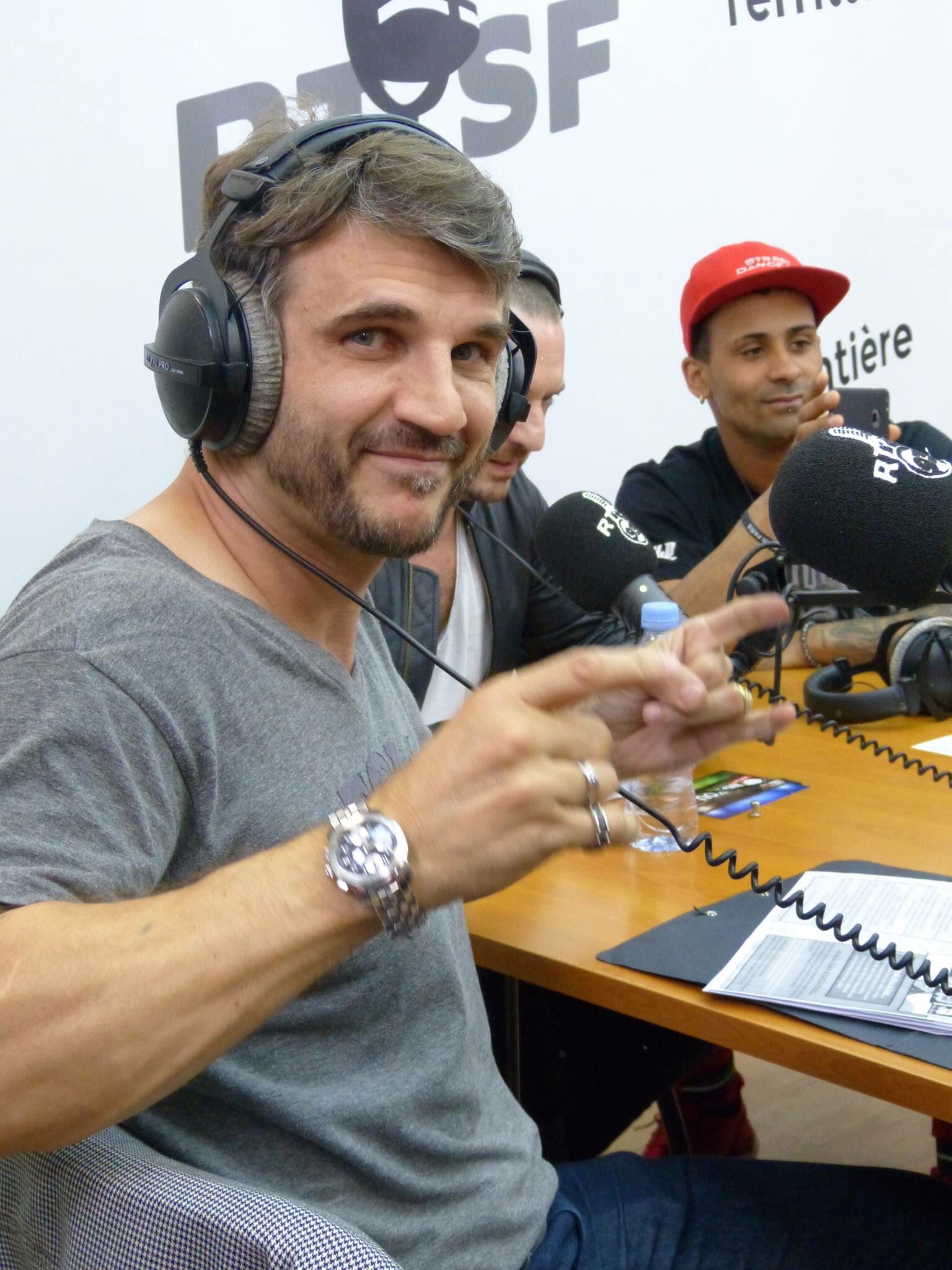 TW Pornstars - 1 pic. Sebastian Barrio. Twitter. Sur la radio "RTSF ...