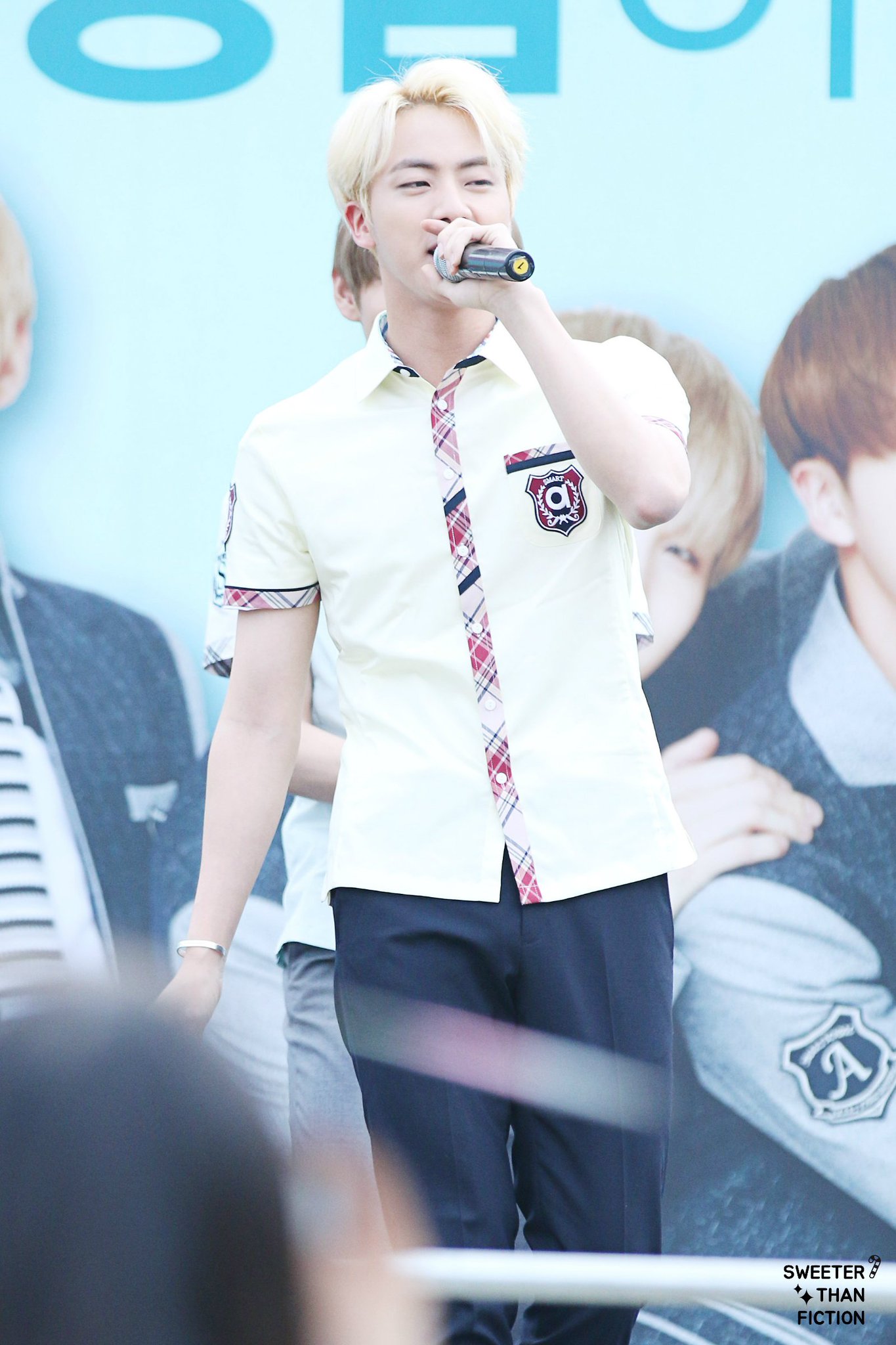 Best Of Jin on Twitter: "160604 스마트 가족사랑의날 행사 #방탄소년단 #BTS #김석진 #진 #JIN @BTS_twt 교복입은찐 마이크 들고 신났진 ...