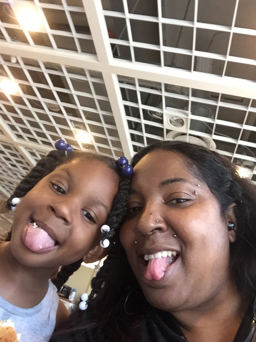 Roxanne Epperson (@babeeroxy) | Twitter