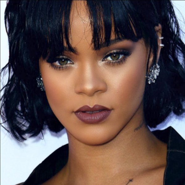 Rihanna Dark Lipstick