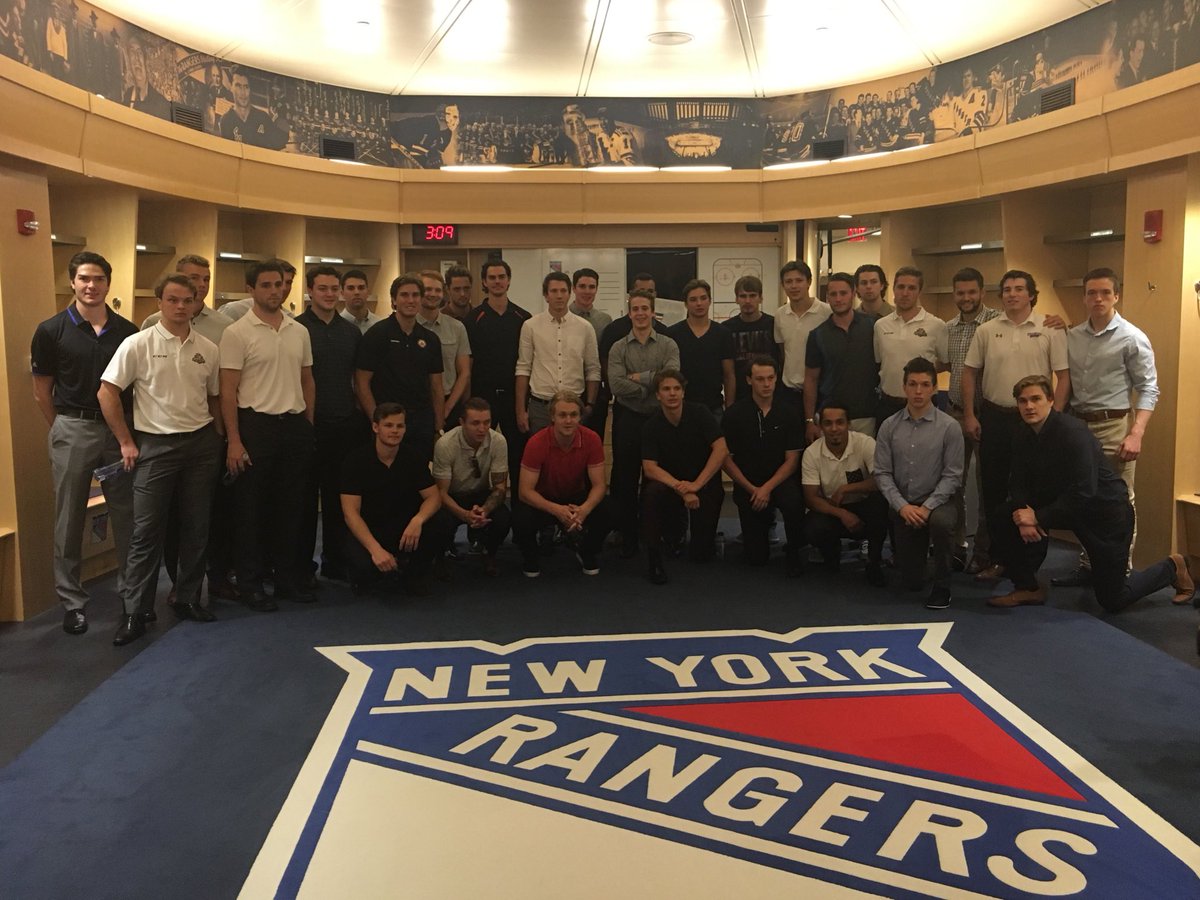 Our prospects get a look at #NYR locker room https://t.co/dq8U3VFGWs ...