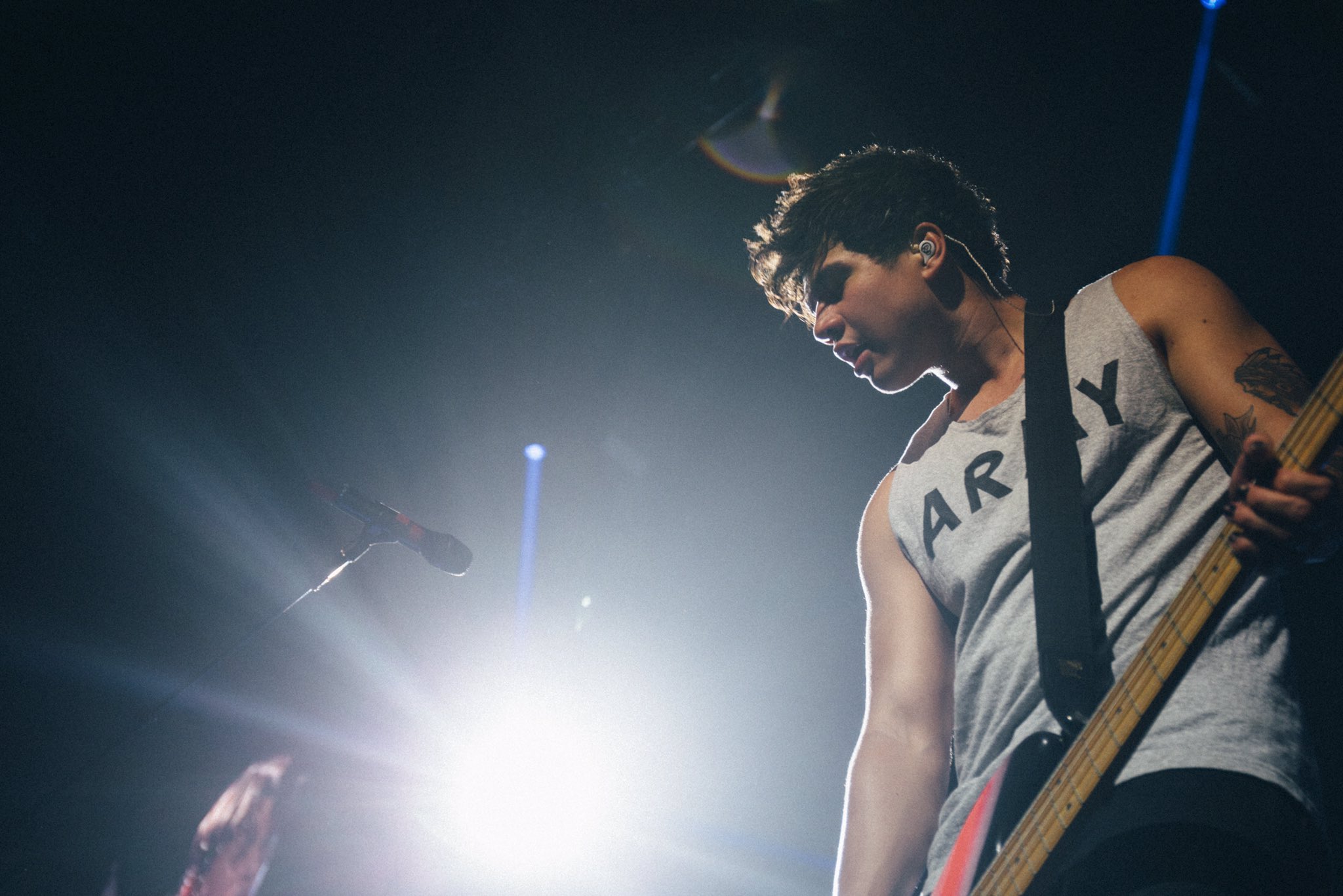 Calum Hood Desktop Wallpaper