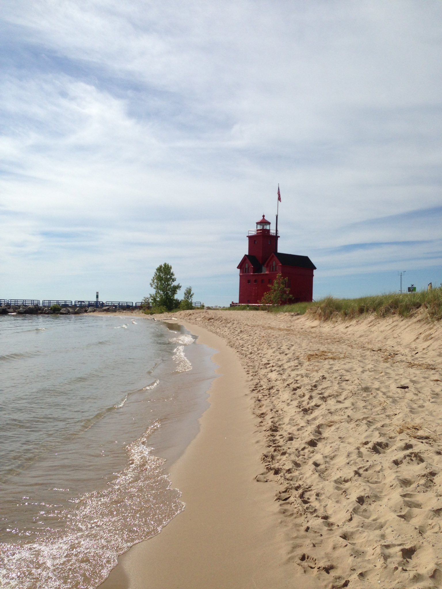 Andy Hirschfeld on Twitter: "I missed this place #bigredlighthouse #hollandmichigan #macatawa…