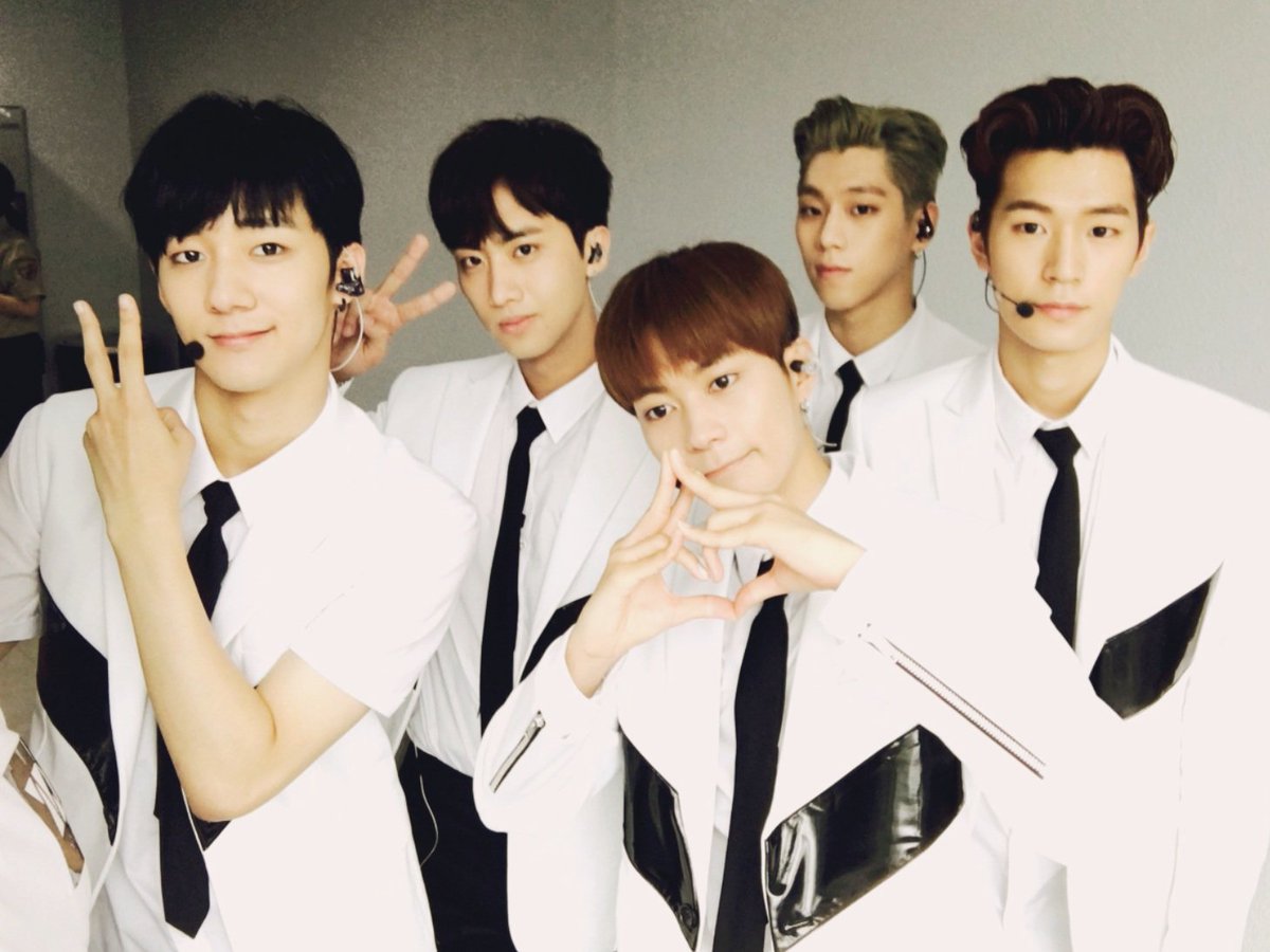 KNK (크나큰) - GRAVITY, Complete (Repackage Album) Concept Photos : r/kpop