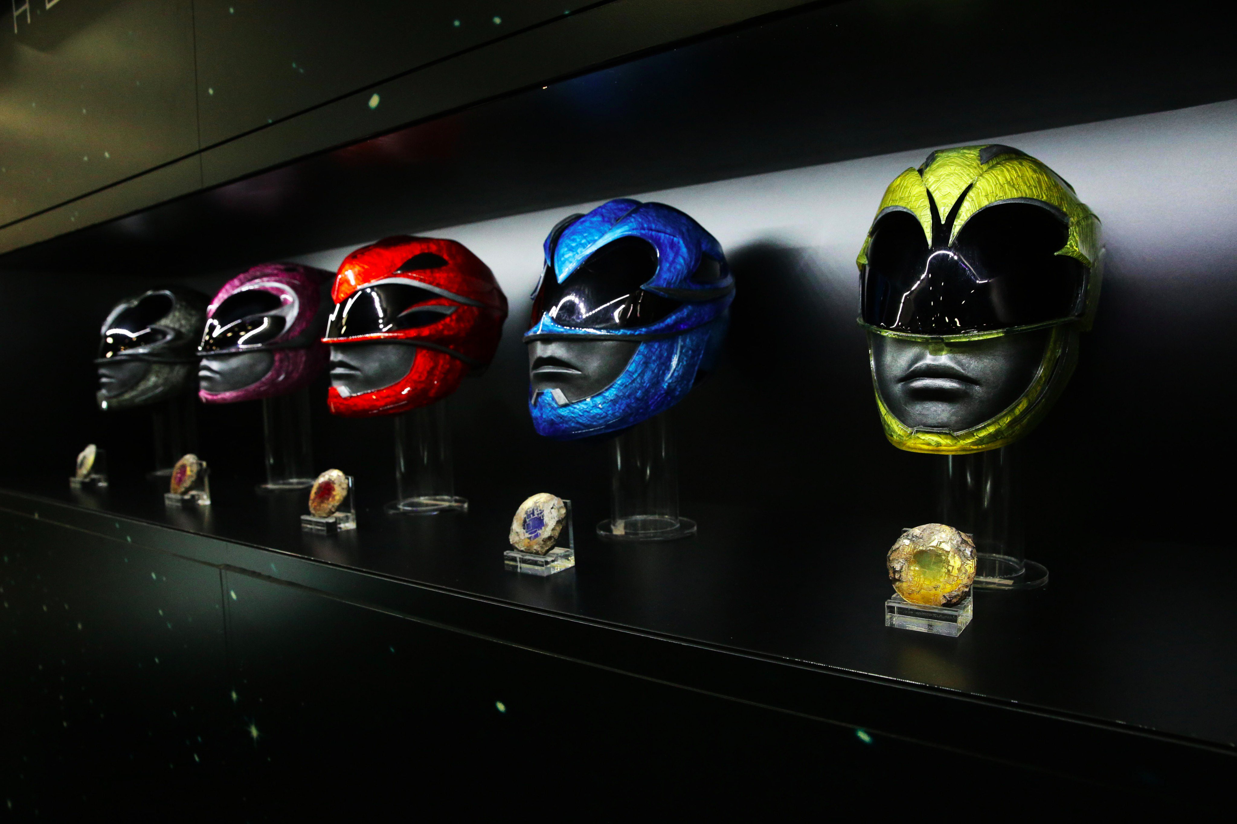 POWER RANGERS Cast Talks Alpha 5, Easter Eggs, & The Future; Plus A ...