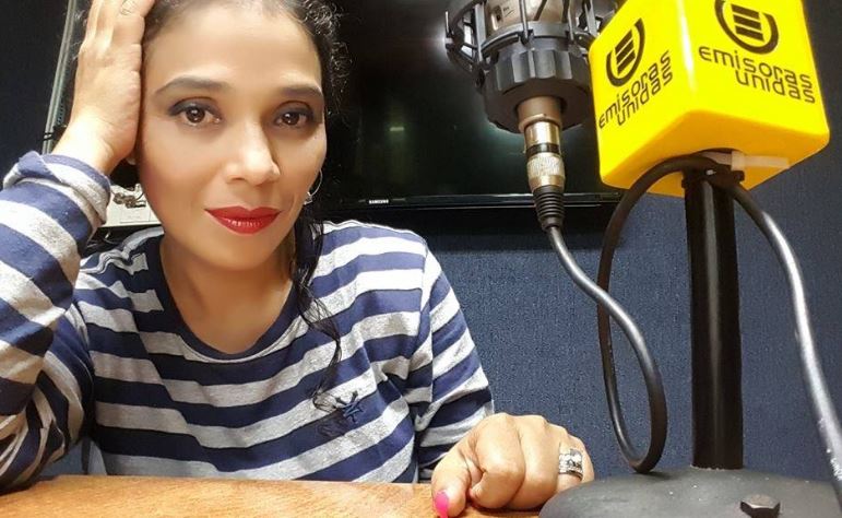 Se inicia el programa Íntimamente Julissa, con .julissa_eu. Radio en ...