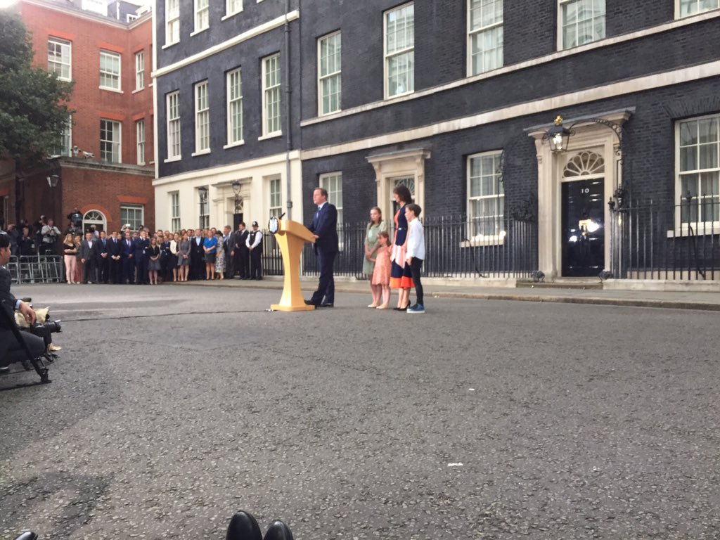 David Cameron renuncia como Primer Ministro David Cameron renuncia como Primer Ministro