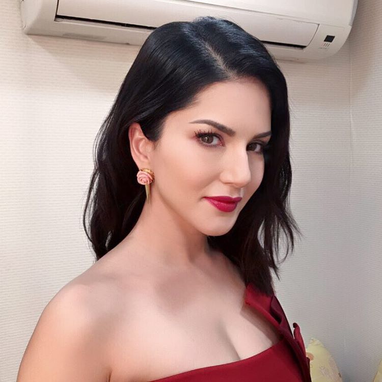 Sunny Leone FC (@sunnyleonefc7) | Twitter