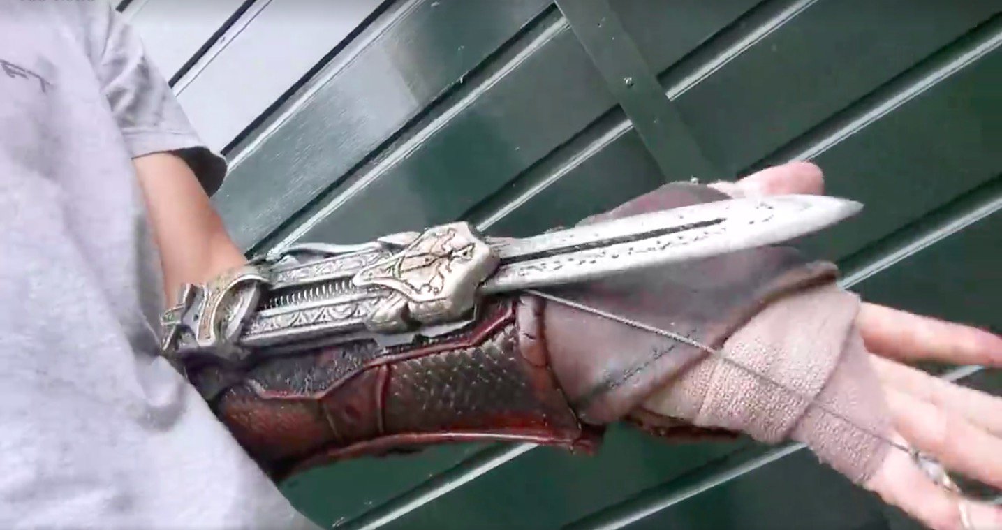 How The Hidden Blade Works