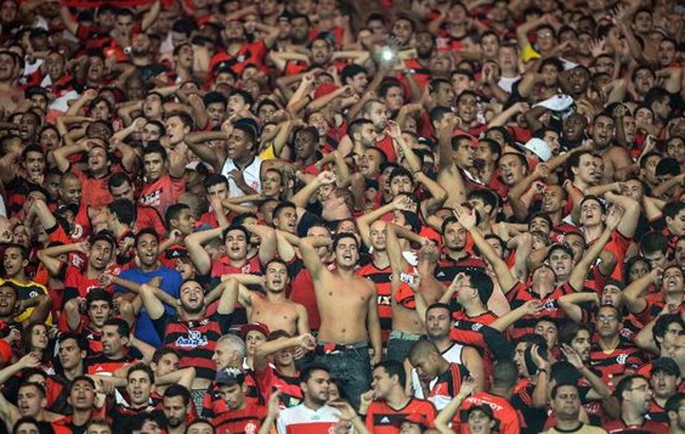 Una Pelea Entre Hinchas Deja Un Muerto Antes Del Flamengo Botafogo