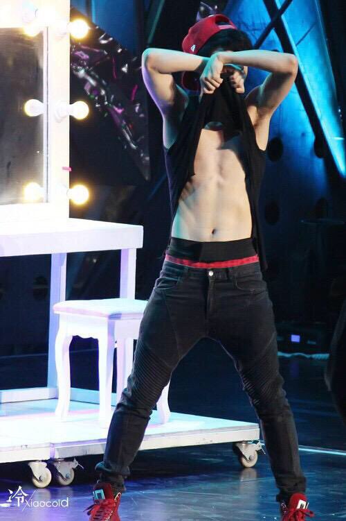 Luhan Abs