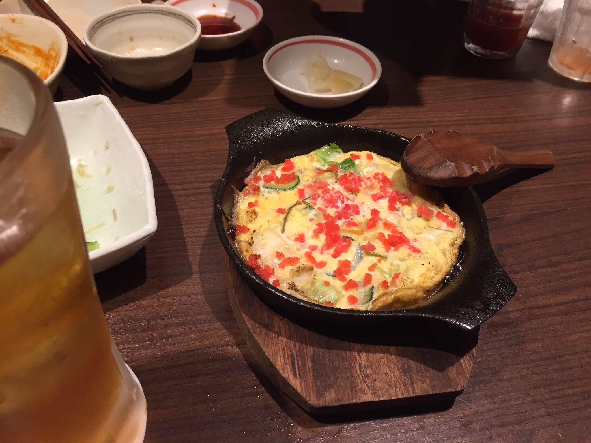 越前敏弥 Toshiya Echizen on Twitter: "あ、岐阜読書会の二次会、とっくにはじまってます。岐阜名物の漬物ステーキ。卵と漬物と紅生姜の絶妙のハーモニー！ https ...