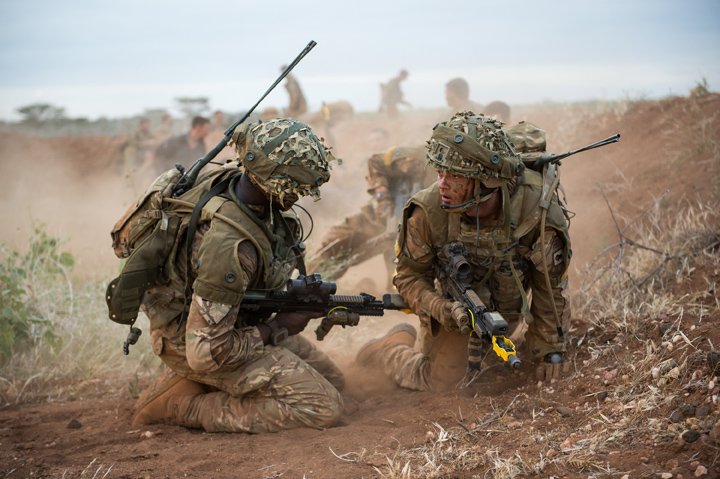Grenadier Guards carry out a dawn attack on exercise in Kenya | Scoopnest