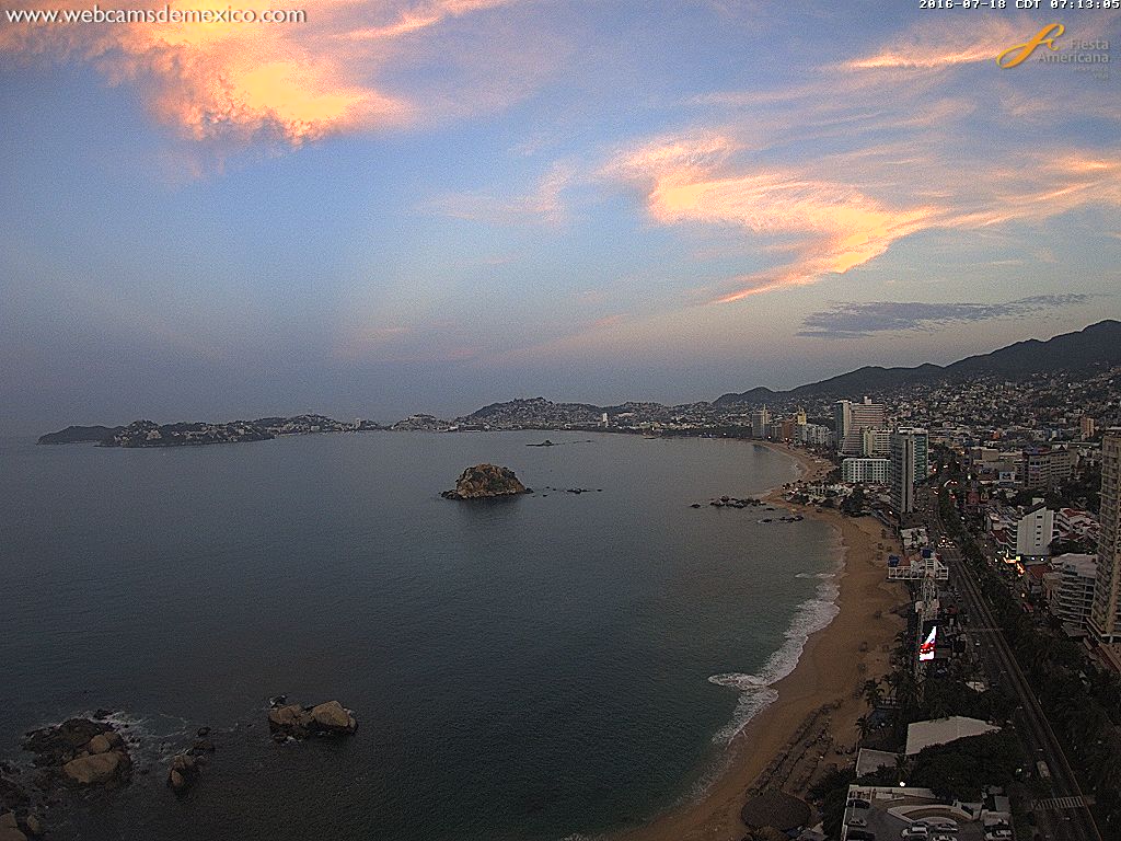 Playa Condesa de Acapulco así este amanecer, qué belleza de cielo ...