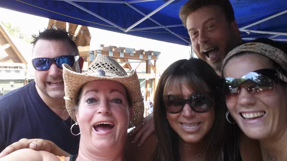 Holly Bickford's Instagram, Twitter & Facebook on IDCrawl