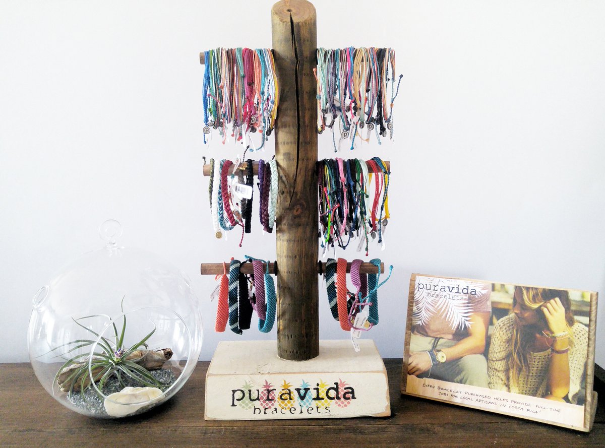 Pura Vida Bracelet Stand 2025 www.alhudapk