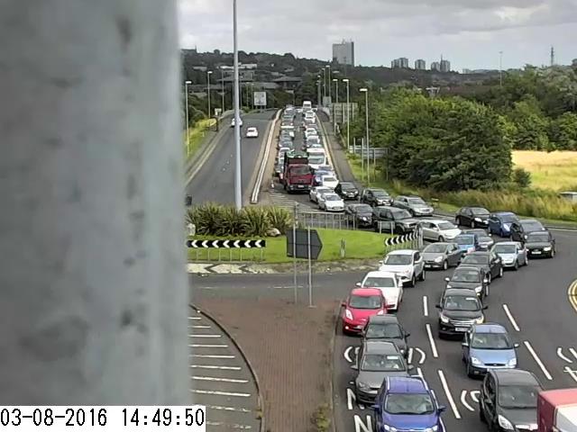 Blaydon footbridge: Latest updates as traffic builds - ITV News