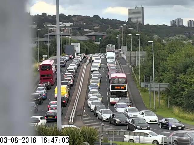 Blaydon footbridge: Latest updates as traffic builds - ITV News