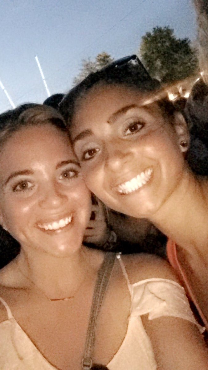 Lindsey Bean's Instagram, Twitter & Facebook on IDCrawl