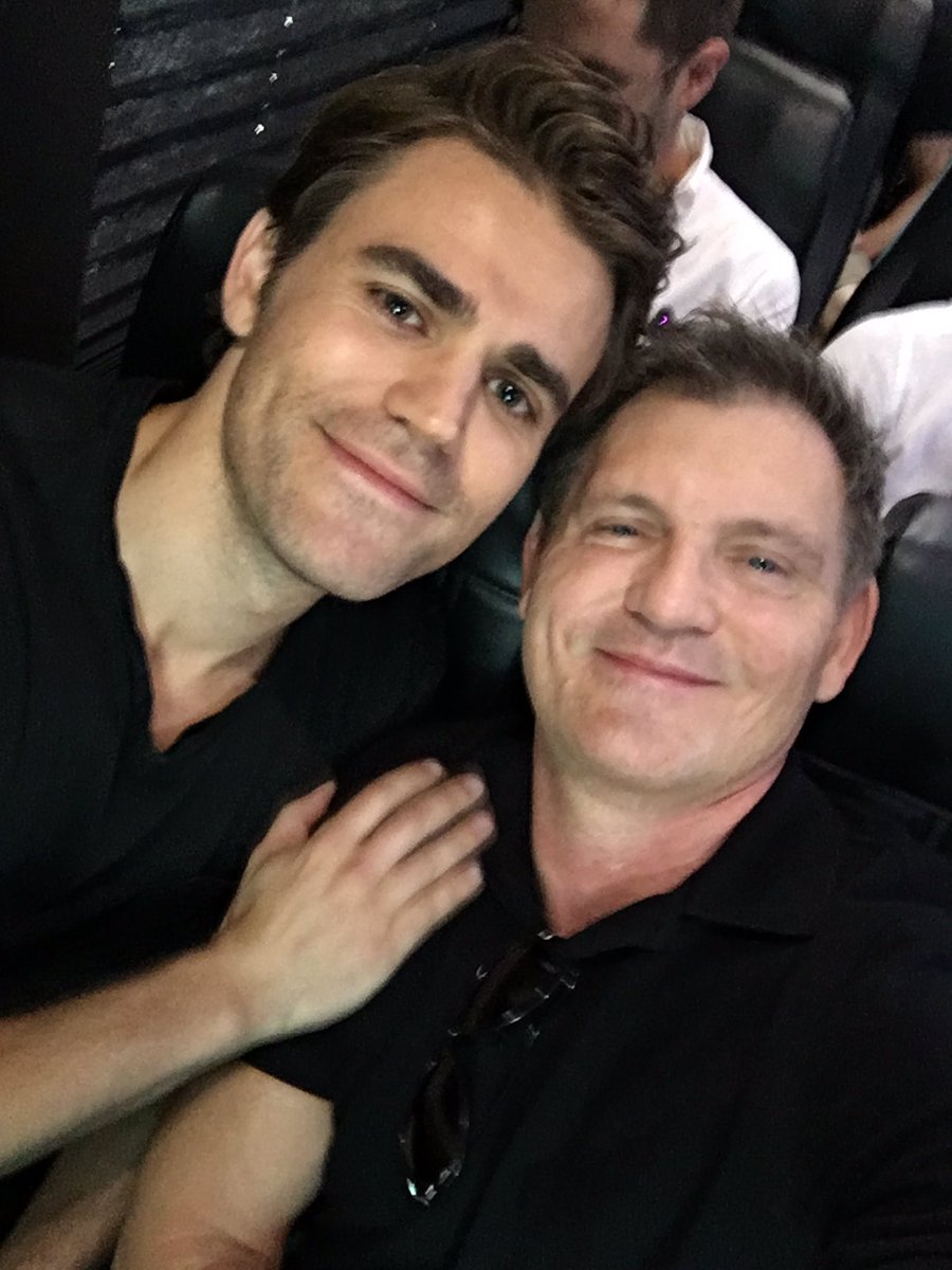 Kevin Williamson Vampire Diaries