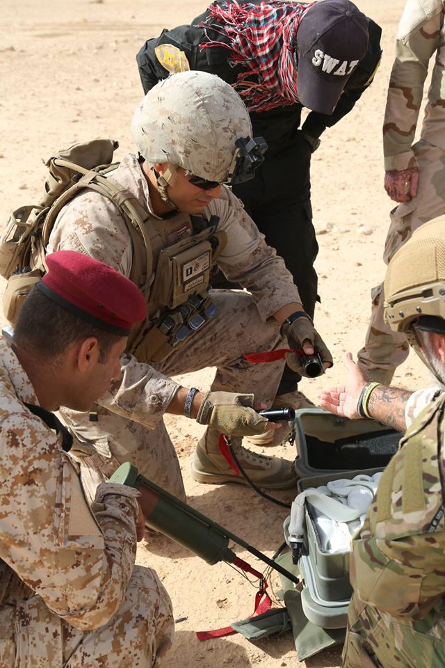 Iraq-i Army EOD techs learn about APOBS PHOTOS: USMC defeatdaesh isis ...