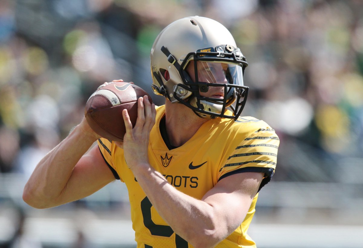Oregon's continuing QB competition could be good or bad for the Ducks ...