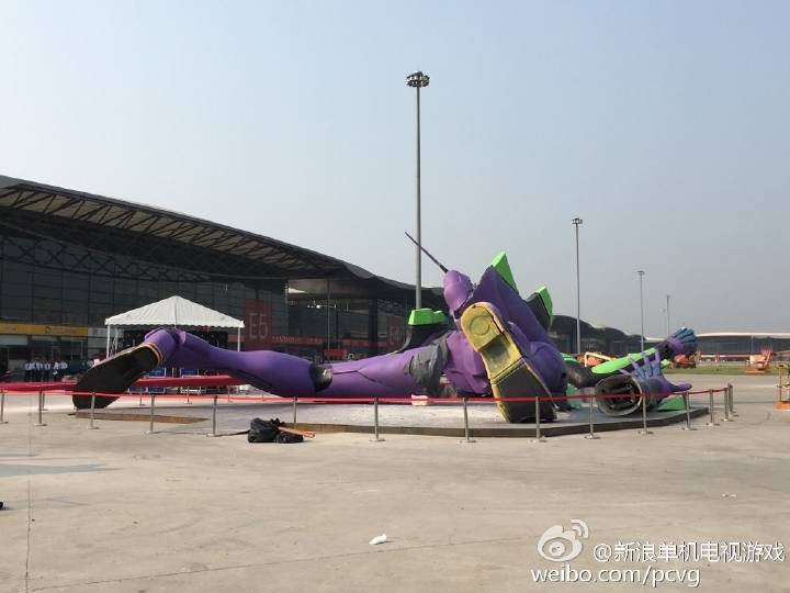 Huge EVA model in Shanghai, China : r/anime