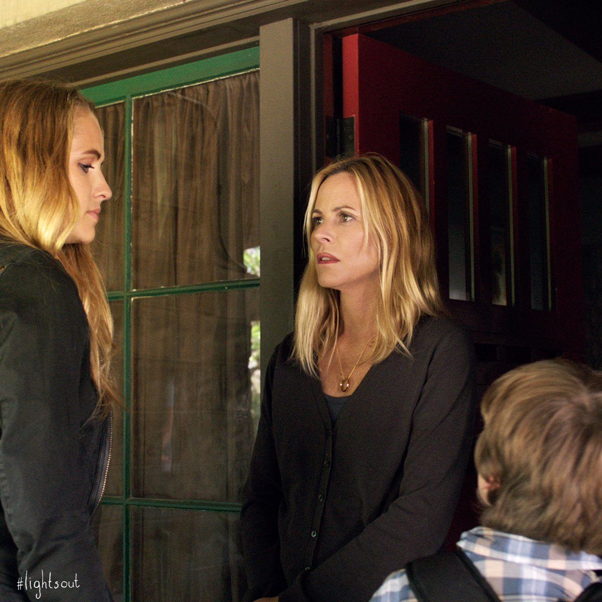 Preview Film: Lights Out (2016) – Edwin Dianto – New Kid on the Blog