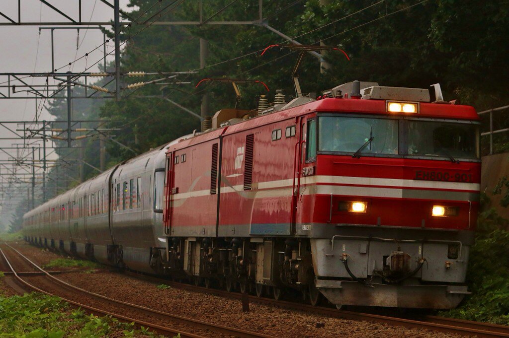 ぽんぽん on Twitter: "2016.07.31 8009レ カシオペア紀行 EH800-901+E26系12B 釜谷にて。…