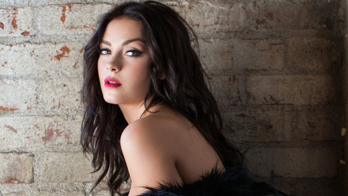 Alexandra Tyler muestra su costado más sensual | TeleShow | Scoopnest