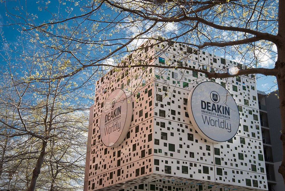 Deakin Worldly Logo Deakin Ranks In The World's Top 5 For Education