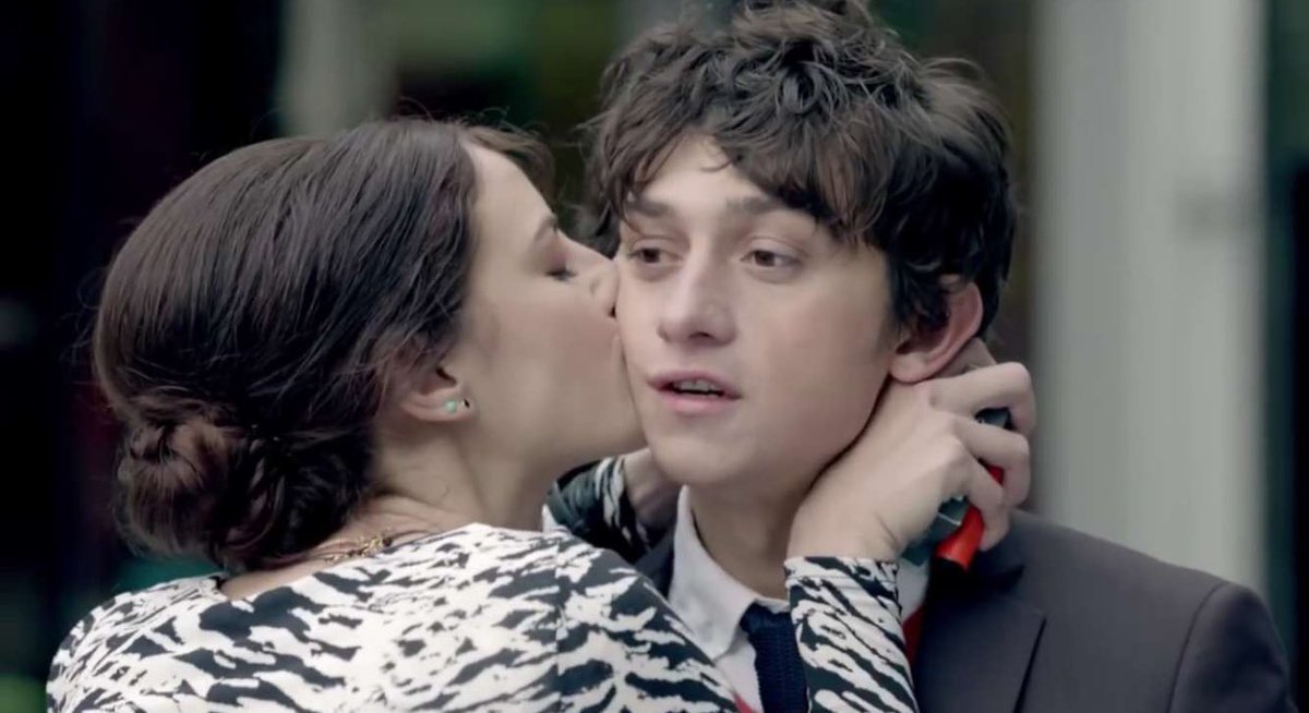 Alexa Chung And Alex Turner Kissing