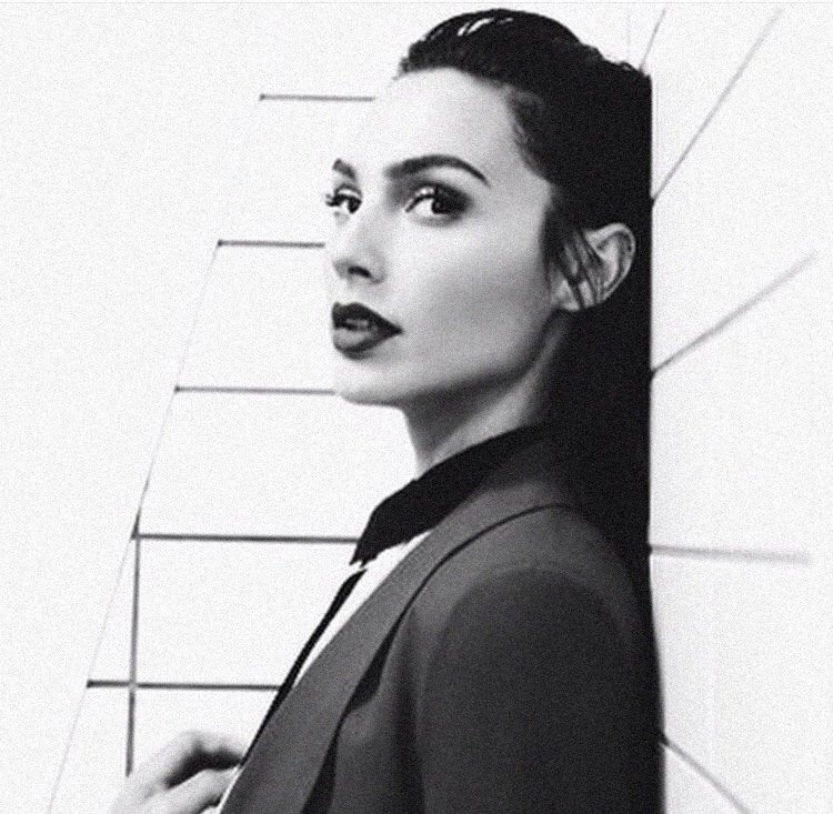 The Gorgeous Gal Gadot | Lipstick Alley