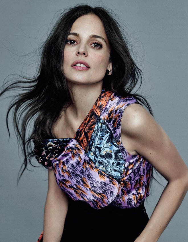 Elena Anaya: Elena Anaya: "Cuando veo a la gente persiguiendo Pokémons ...