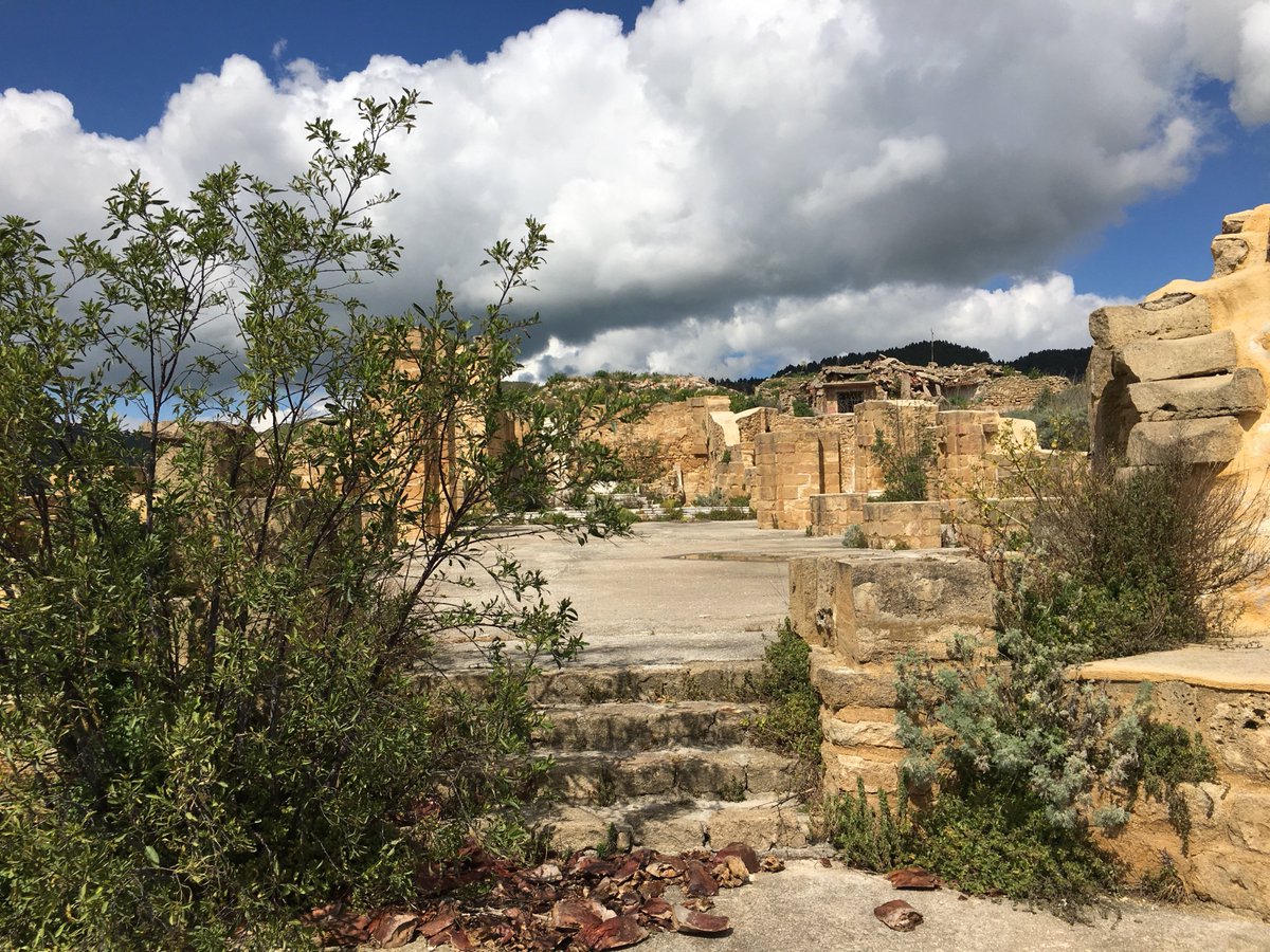 Siamo andati a vedere il borgo di Salaparuta come è rimasto dal ...
