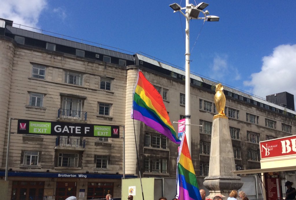 Thousands turn out for Leeds Pride - ITV News