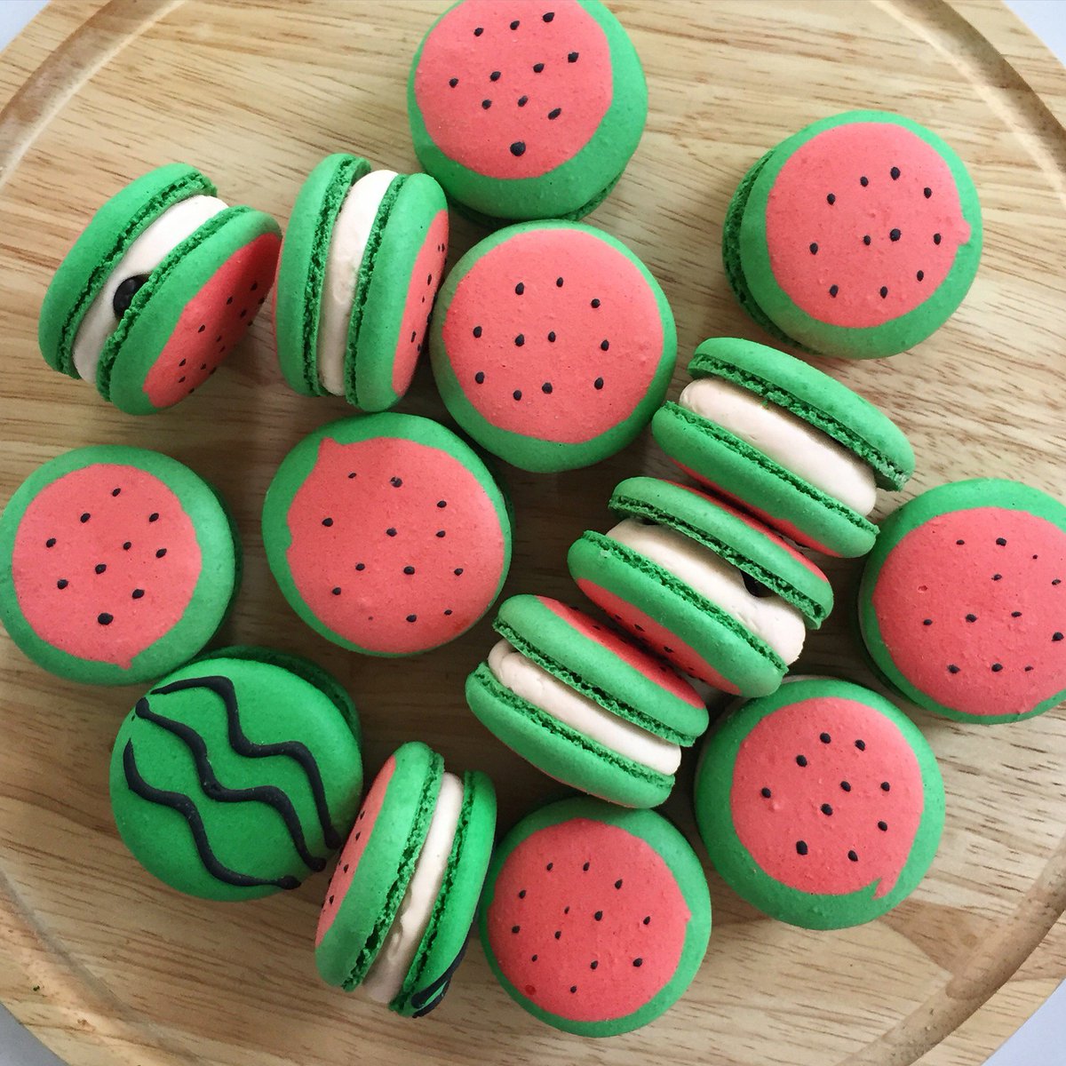 Tak Melulu Bulat, Deretan Macarons Imut Ini Bikin Kamu Tidak Tega ...