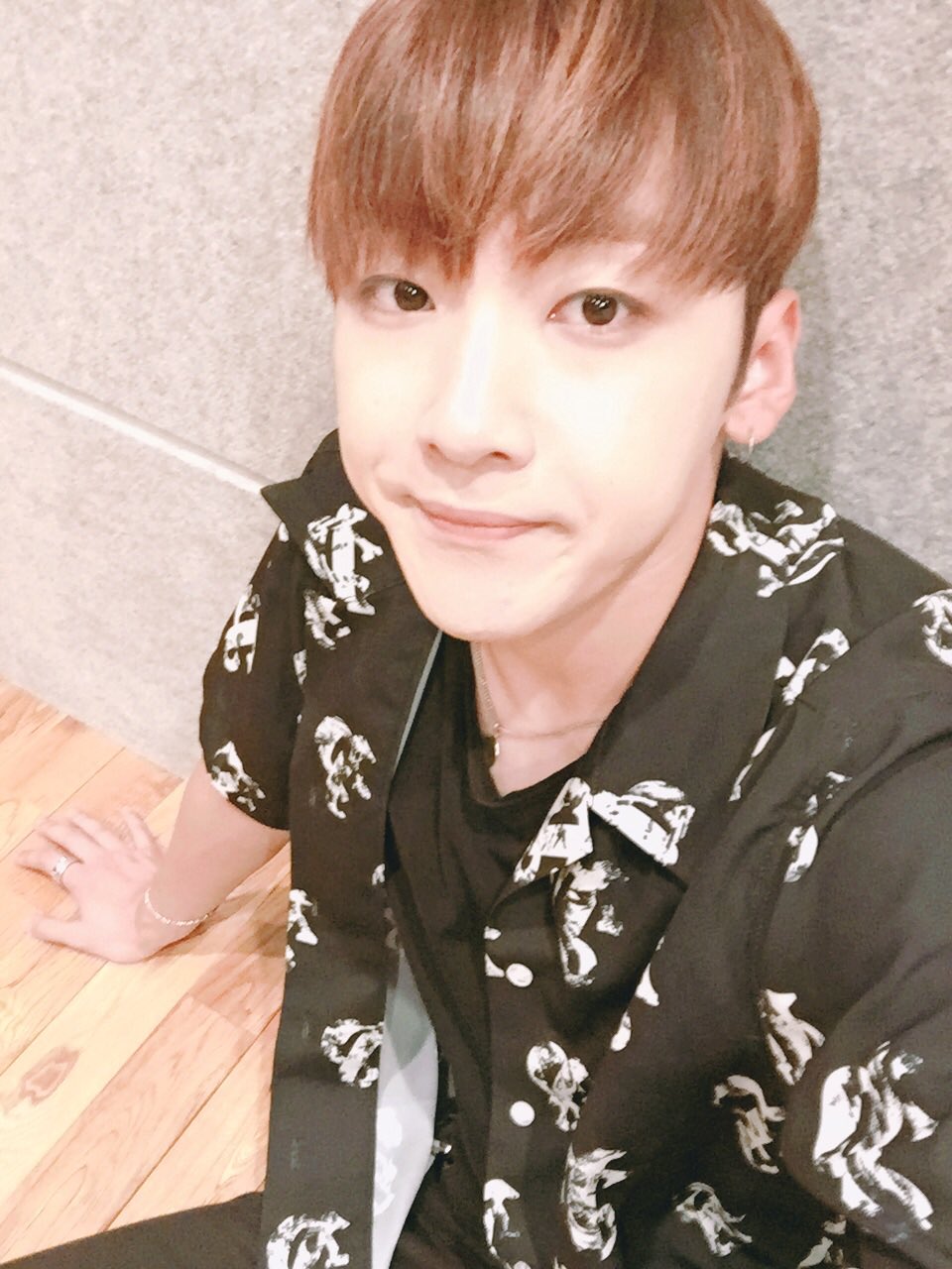 MAP6 [맵식스] on Twitter: "#맵식스 #MAP6 #민혁 #MINHYUK 헤헷…