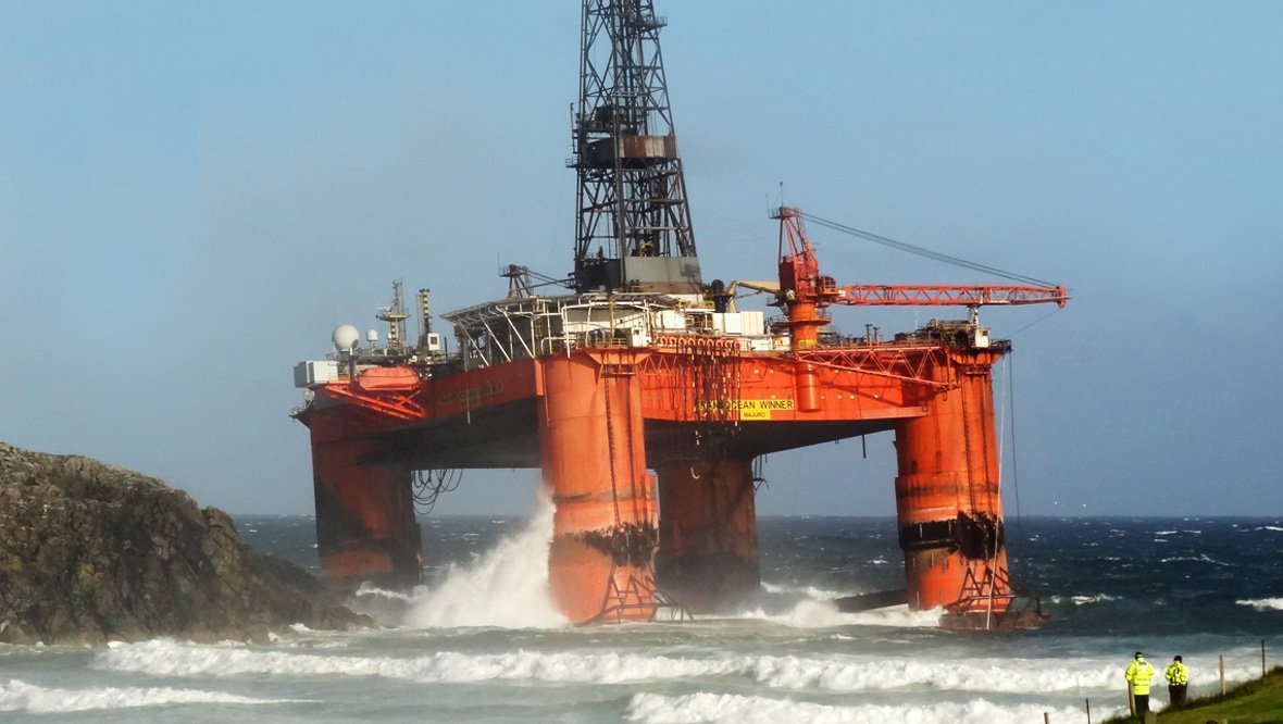 Update: Oil rig which grounded on Lewis has more than 300,000 litres of ...