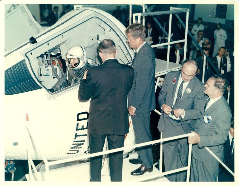President John: President John F. Kennedy looks over a Gemini space ...